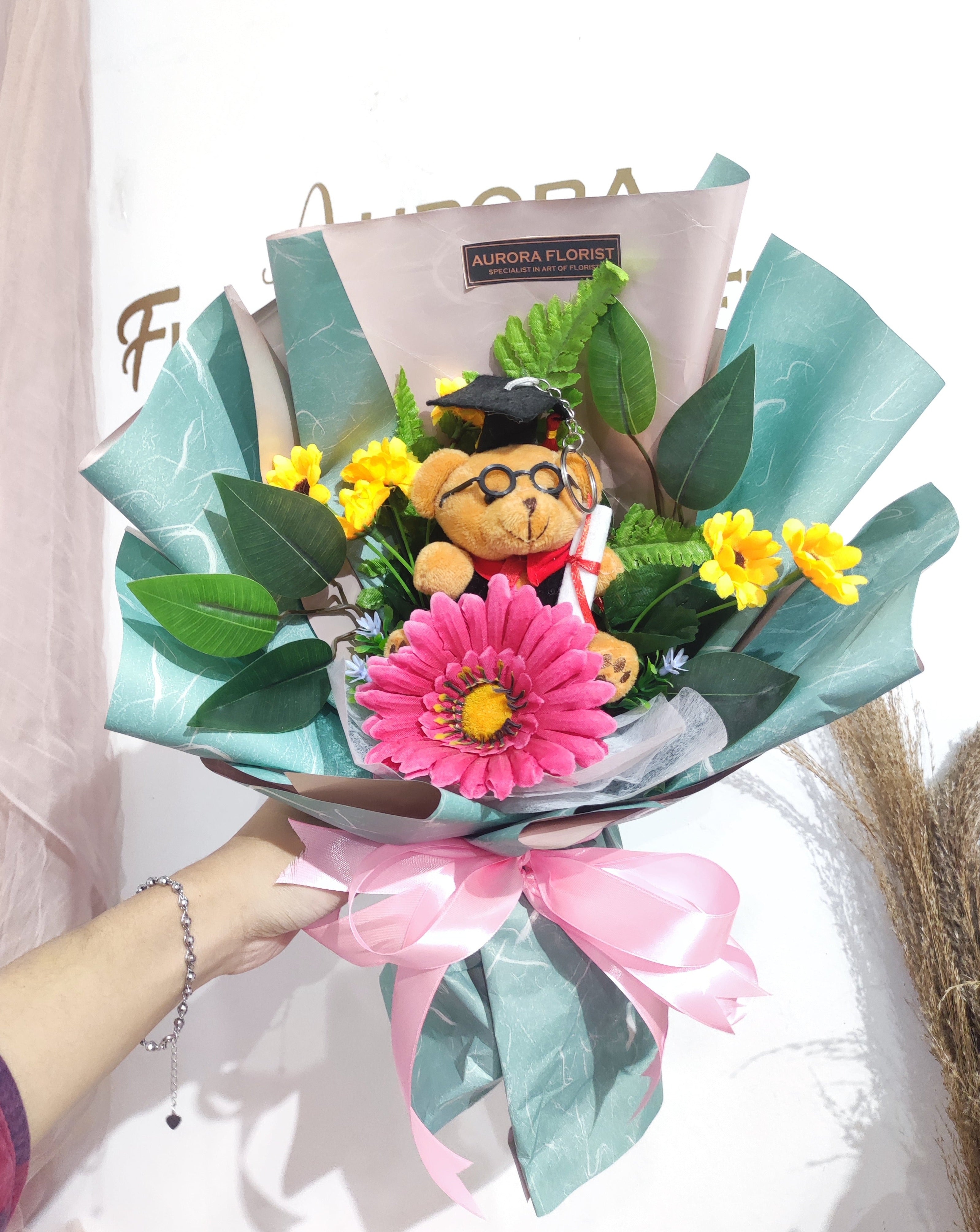 Bouquet Graduation Artificial Flower – AURORA FLORIST